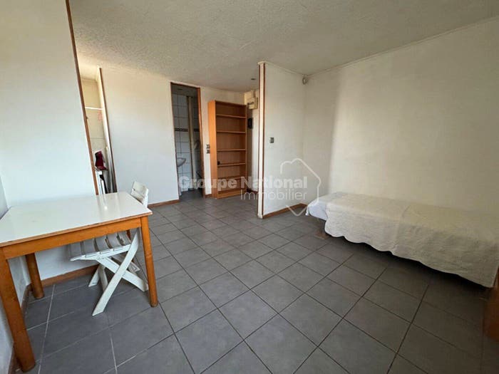 Centre, Miramas : Appartement 1 pièce à louer