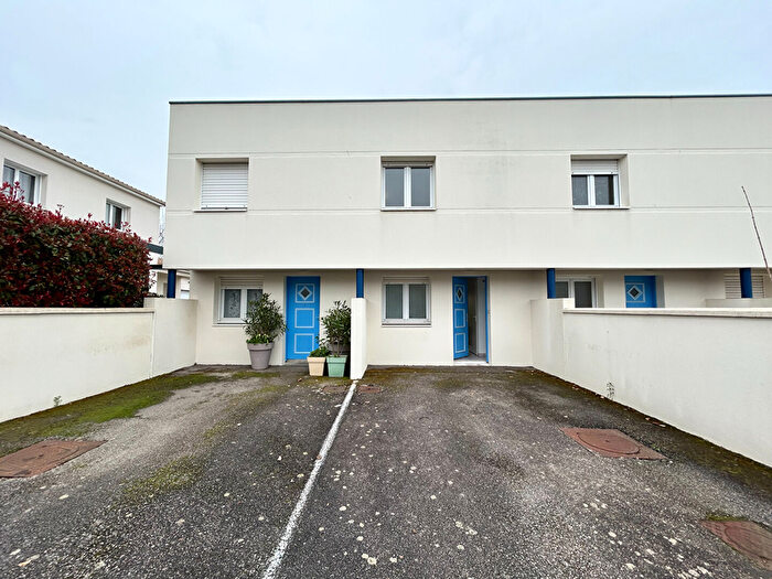 Appartement à louer - Buxerolles - 2 pièces - 1 chambre