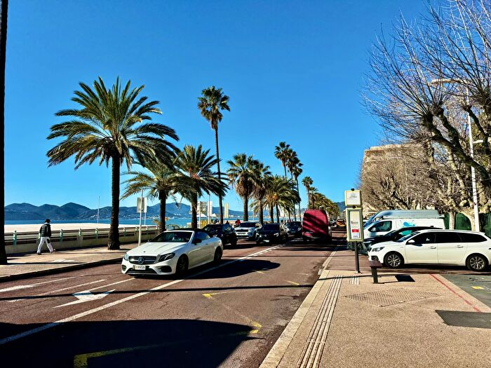 Appartement à vendre - Cannes, Croix des Gardes - 3 pièces - 2 chambres