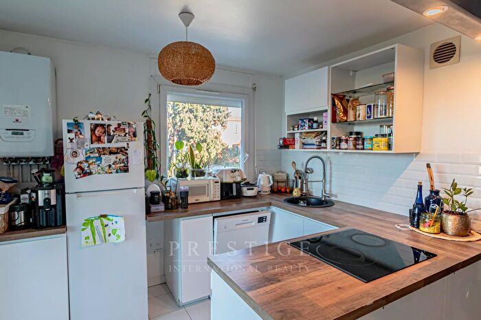 Appartement à vendre - Grasse, Saint-Antoine, Aspres, Plascassier - 3 pièces - 2 chambres