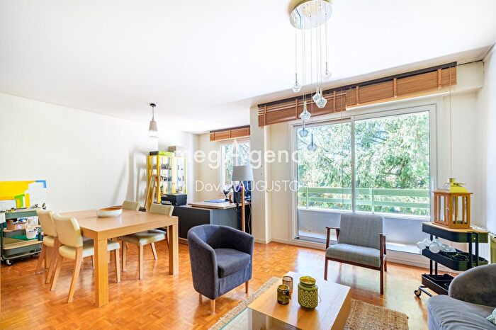 Appartement à vendre - Champagne-au-Mont-dOr - 3 pièces - 2 chambres
