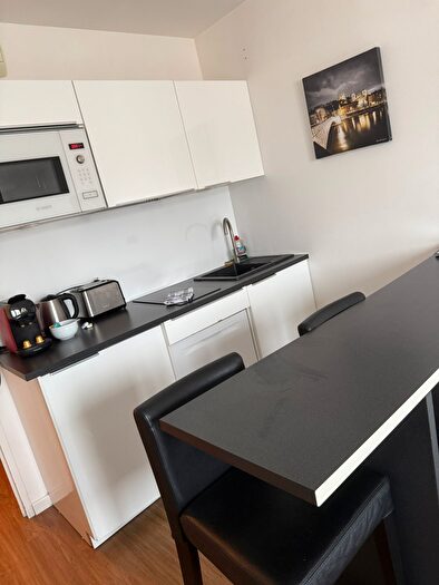 Appartement à louer - Villeurbanne, Charmettes - 1 pièce