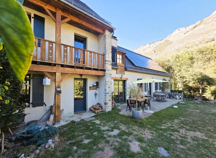 Maison 8 pièces à Campan, à vendre