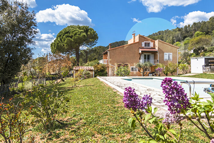 Maison 6 pièces à Camps-la-Source, à vendre