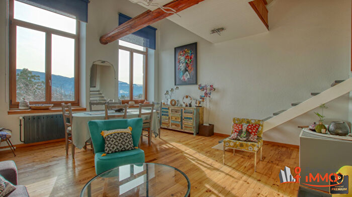 Appartement à vendre - Saint-Jean-Bonnefonds - 5 pièces - 3 chambres