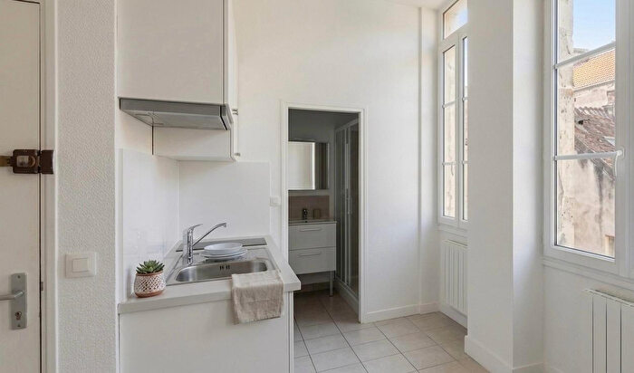 Senlis, Centre-ville - Appartement 1 pièce à vendre
