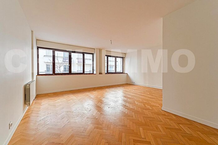 Appartement à louer - Paris e , Violet, Commerce - 4 pièces - 3 chambres