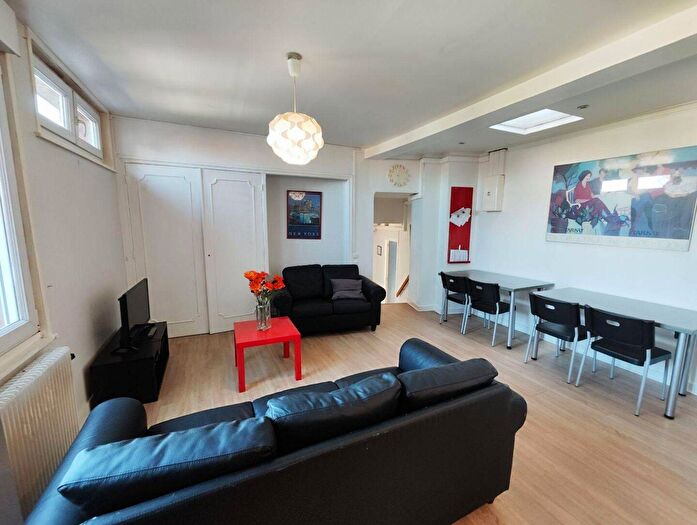 Appartement à louer - Faches-Thumesnil - 1 pièce