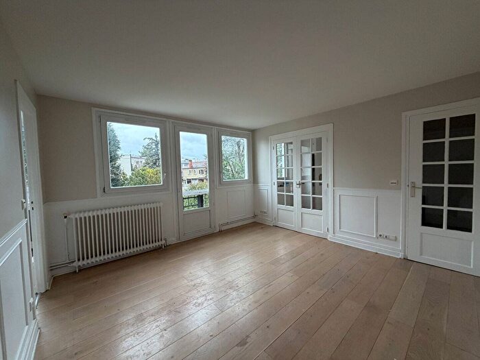 Appartement à louer - Pasteur, Saint-Cloud - 4 pièces - 2 chambres