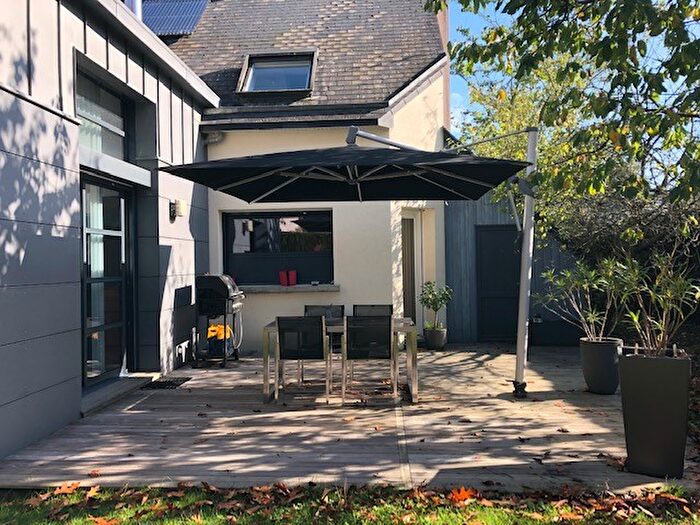 Maison à louer - Thorigné-Fouillard - 10 pièces - 7 chambres