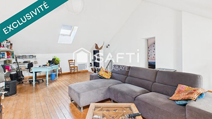 Maison à vendre - Argenton-sur-Creuse - 6 pièces - 5 chambres