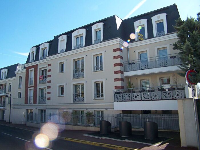 Appartement à louer - Verneuil-sur-Seine, Centre-ville, Gare - 2 pièces - 1 chambre