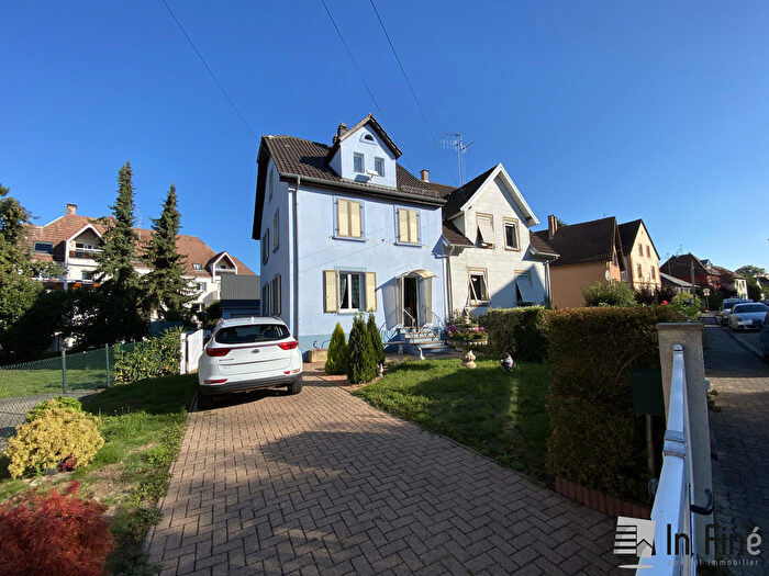 Maison à vendre - Strasbourg - 5 pièces - 3 chambres