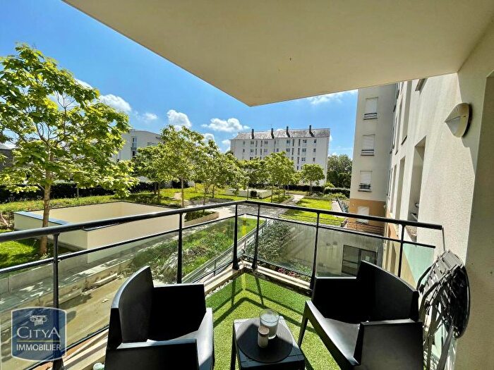 Appartement 2 pièces à Laval, Pavement, à louer
