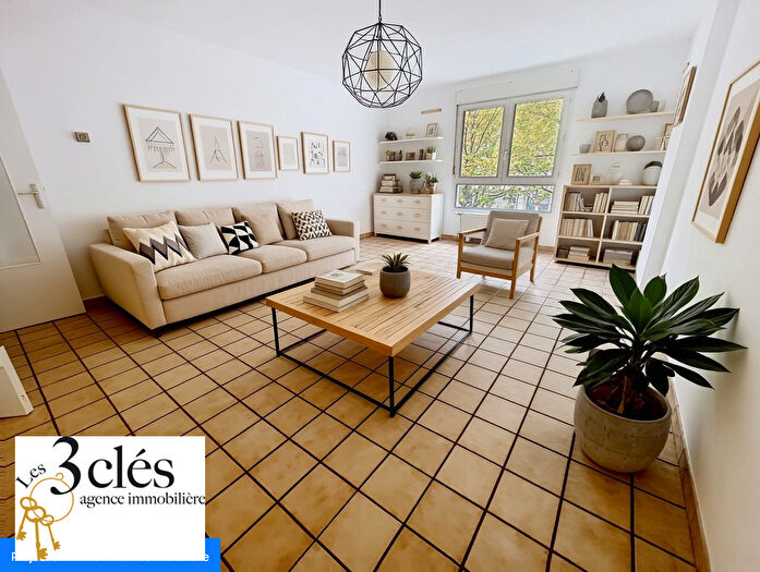 Appartement à vendre - Chambéry, Centre-ville - 3 pièces - 2 chambres