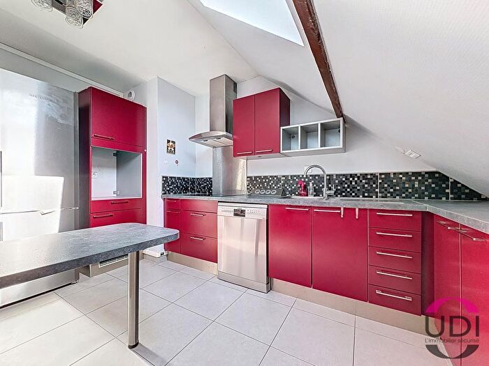 Appartement à vendre - Corbeil-Essonnes, Centre-ville - 3 pièces - 2 chambres