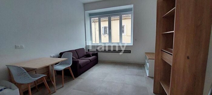 Appartement à louer - Centre Ville-Stalingrad, Alès - 1 pièce