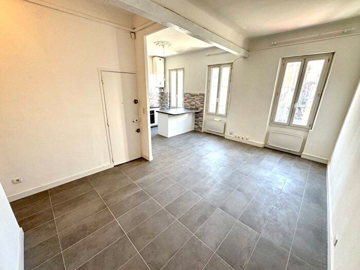 Appartement 3 pièces à Baille, Marseille 5ème arrondissement, à louer