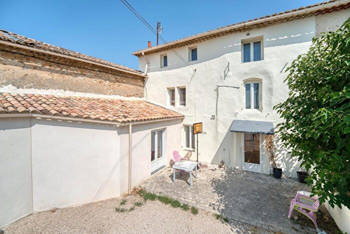 Maison 6 pièces à Camaret-sur-Aigues, à vendre