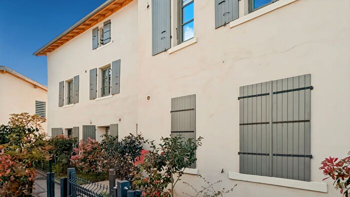 Appartement à vendre - Lyon e , Saint-Rambert - 2 pièces - 1 chambre