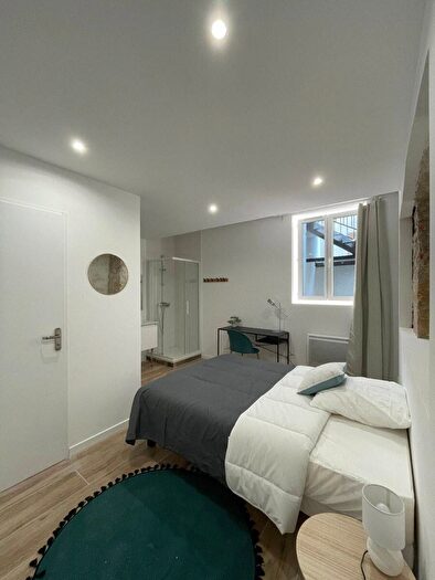 Appartement à louer - Le chapitre, Marseille er - 6 pièces - 5 chambres