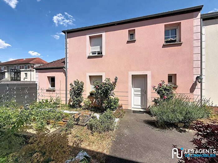 Saint-Jean-de-Braye, Ouest : Maison 4 pièces à vendre