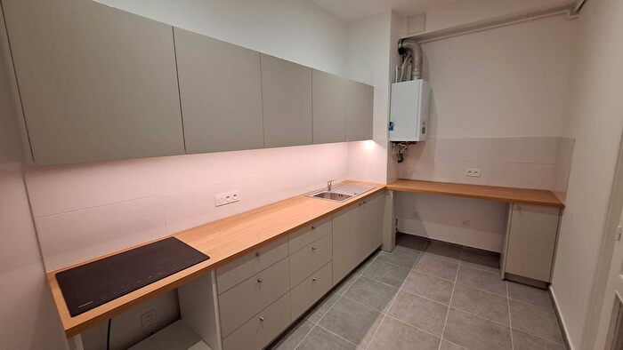 Appartement à louer - Pentes de la croix-rousse, Lyon er arrondissement - 4 pièces - 3 chambres