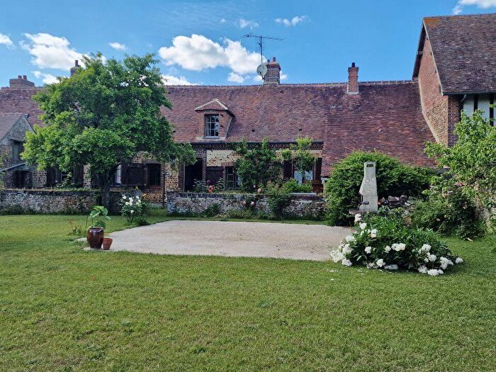 Maison 7 pièces à Chennebrun, à louer