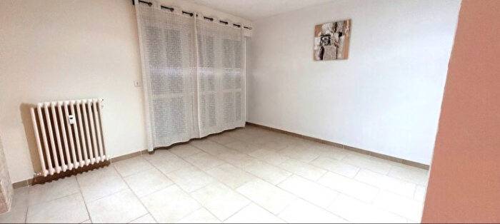 Appartement à louer - Troyes, Jules Guesde - 4 pièces - 2 chambres