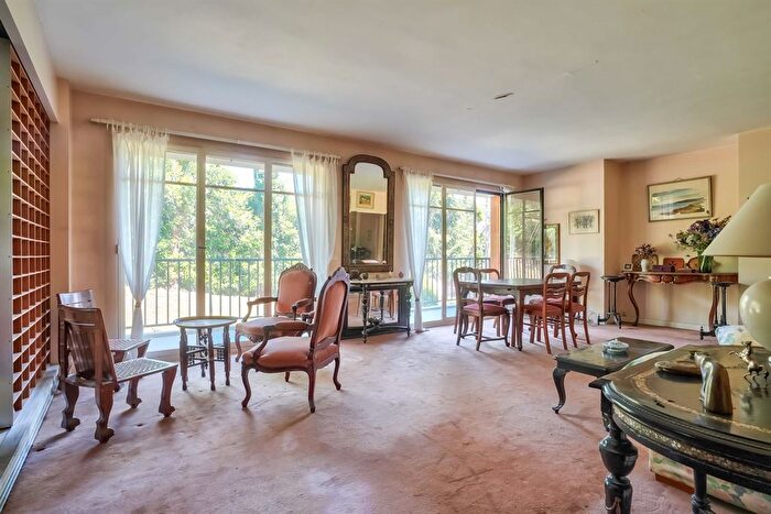 Appartement à vendre - Ville-dAvray - 6 pièces - 3 chambres