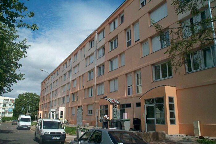 Chenôve, Chenôve : Appartement 5 pièces à louer