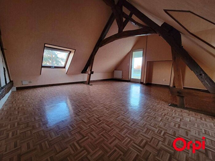 Appartement à louer - Saint-Benoît-sur-Loire - 4 pièces - 3 chambres