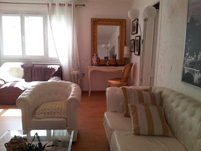 Centre Administratif, Évry-Courcouronnes : Appartement 2 pièces à louer