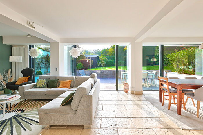 Maison 10 pièces à vendre - Sèvres, Beau-Site, Binelles, Renan, Chataîgneraie