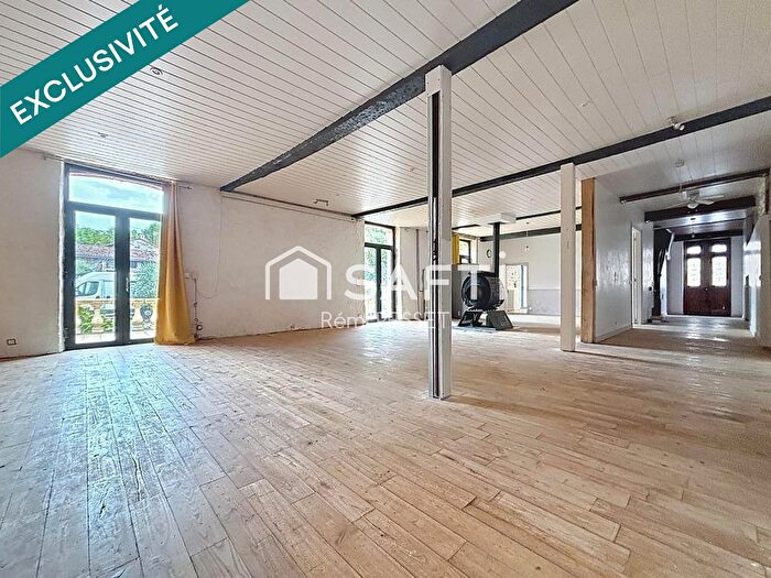 Maison 8 pièces à Burlats, à vendre