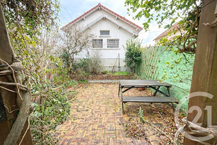 Maison à louer - Le Bourget - 3 pièces - 2 chambres