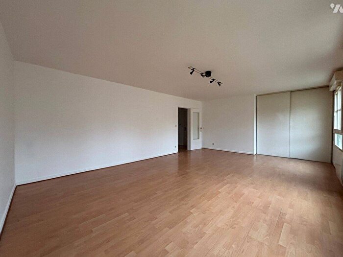 Appartement à louer - Senlis - 4 pièces - 3 chambres