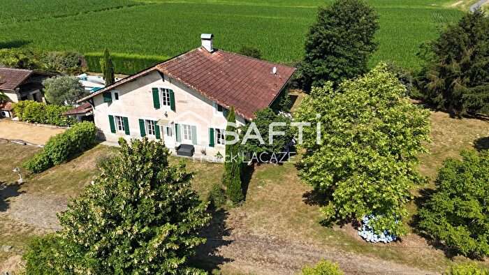Maison 8 pièces à vendre à Poyanne