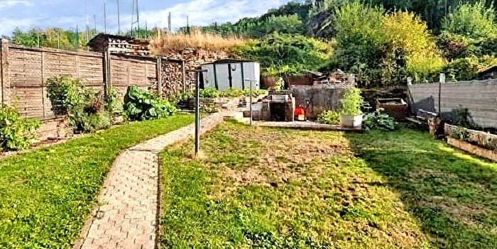 Appartement à louer - Charleville-Mézières - 4 pièces - 3 chambres