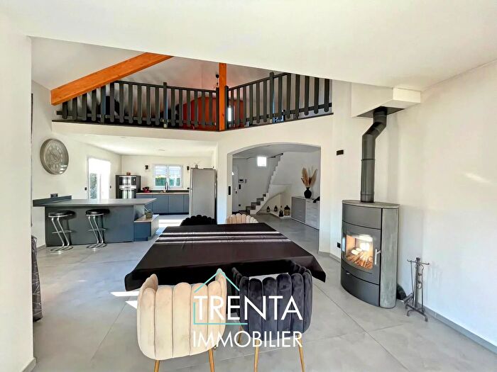 Maison à vendre - Beaucroissant - 6 pièces - 4 chambres