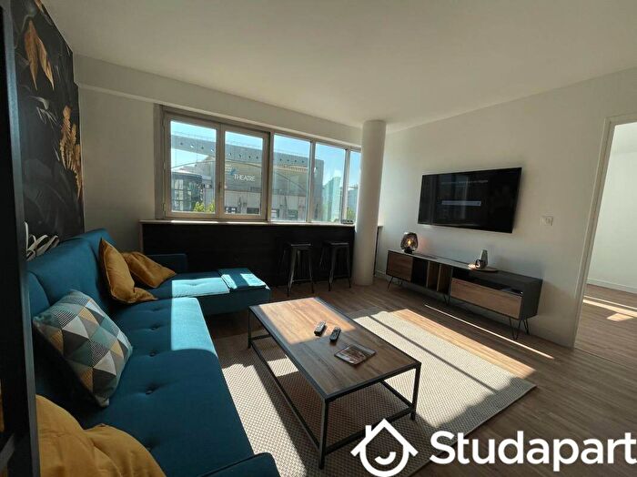 Appartement 1 pièce à louer à Saint Quentin, Montigny-le-Bretonneux