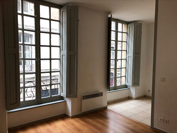 Appartement à louer - Bordeaux, Capucins, Saint-Michel - 1 pièce
