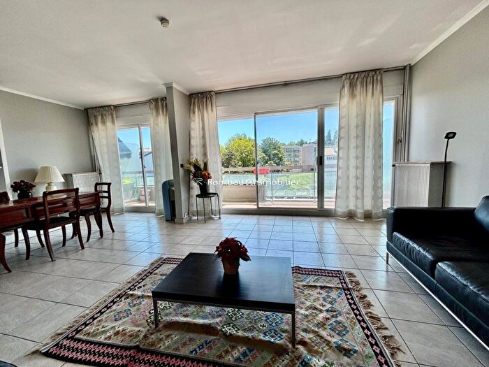 Appartement 5 pièces à vendre - La Celle-Saint-Cloud, Le Centre