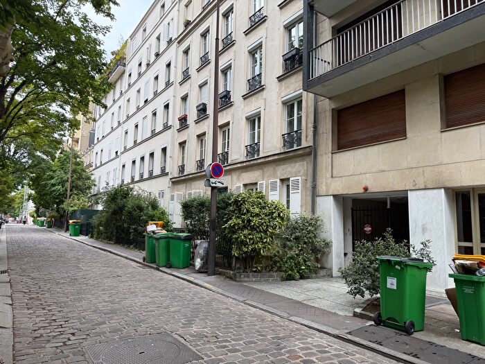 Appartement à vendre - Paris e , Bel-Air, Nord - 2 pièces - 1 chambre