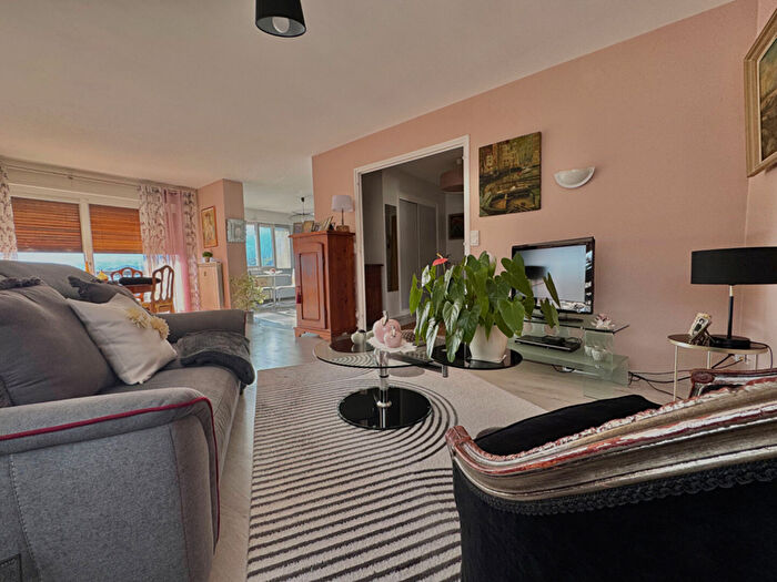 Appartement à vendre - Albertville, Centre-ville - 3 pièces - 2 chambres