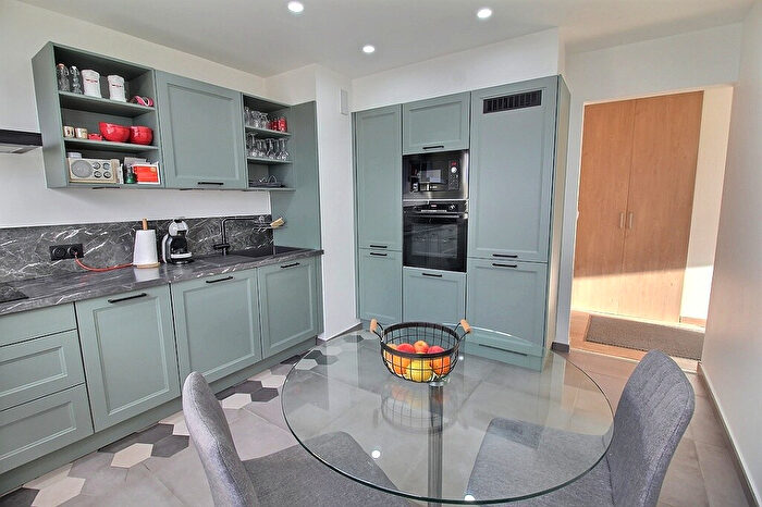 Appartement à vendre - Thonon-les-Bains, Est - 4 pièces - 3 chambres