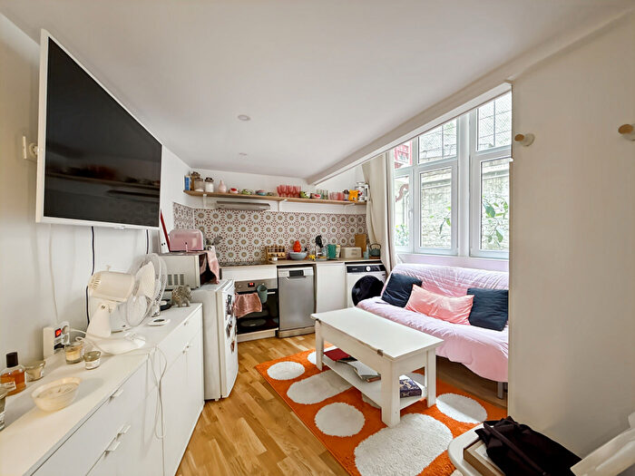 Paris 9ème, Clichy, Trinité - Appartement 1 pièce à vendre