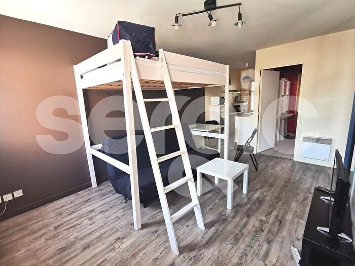 Appartement à louer - Amiens, Saint-Leu, Notre Dame - 1 pièce
