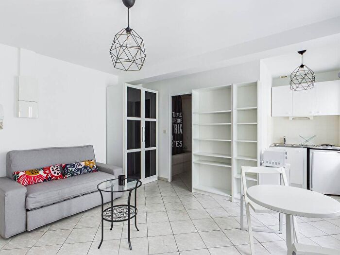 Appartement à louer - Centre-Ancienne Ville, Metz - 1 pièce