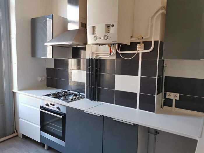 Appartement à louer - Saint-Étienne, La Terrasse, Bel Air, Bergson, Carnot - 1 pièce - 1 chambre